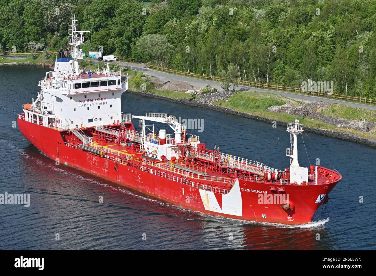 Asphalt/Bitumen tanker IVER BEAUTY Stock Photo - Alamy