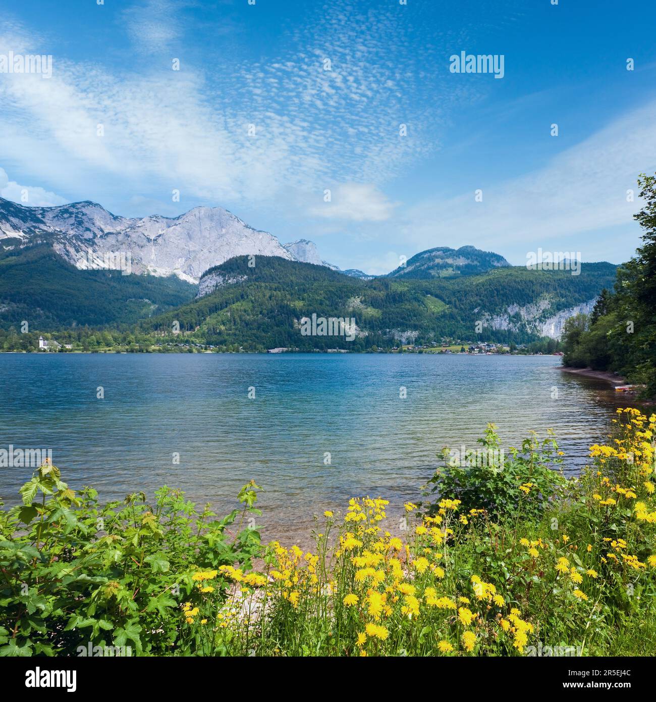 Castle grundlsee hi-res stock photography and images - Alamy