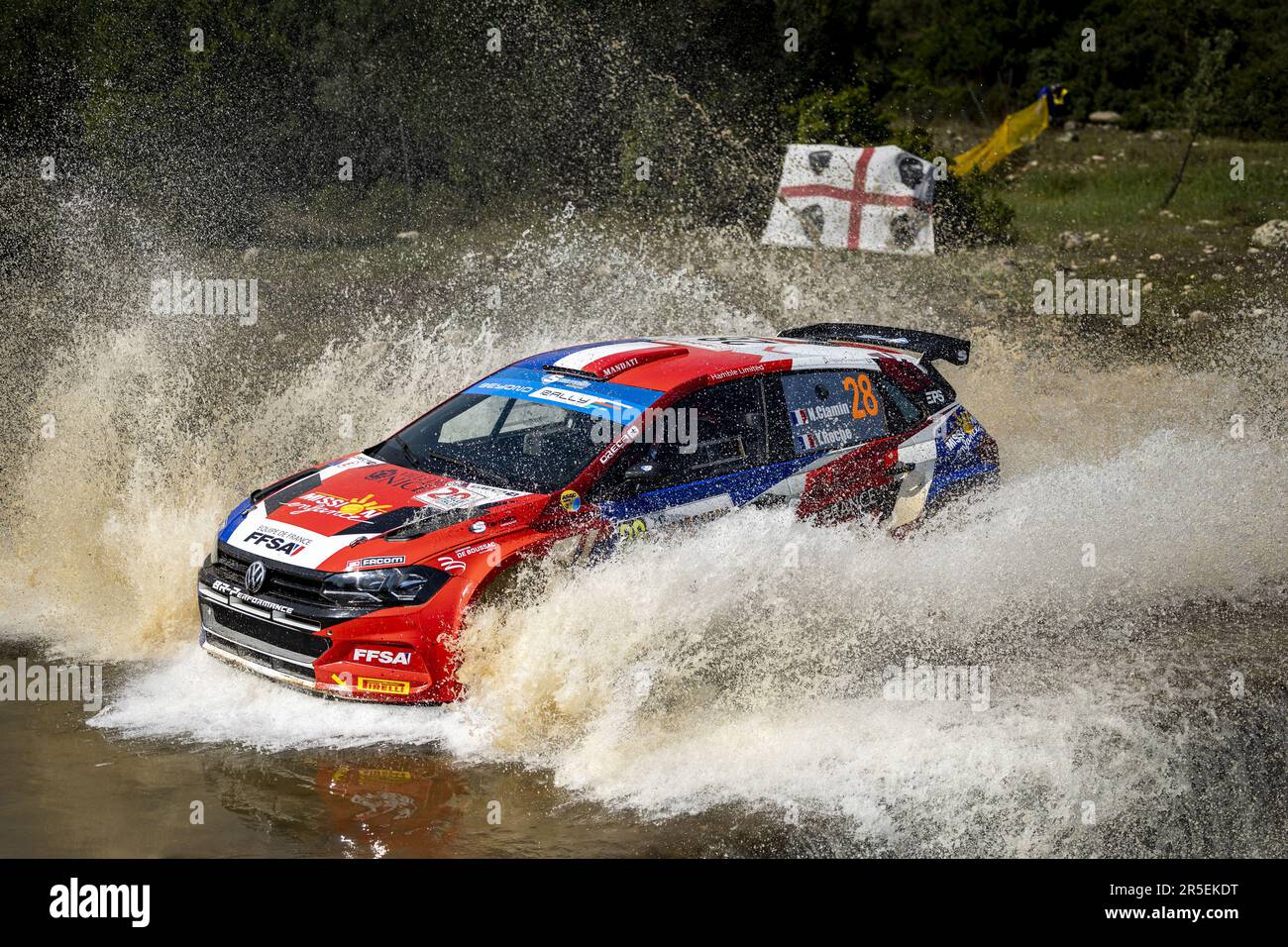 28 Nicolas CIAMIN (FRA), Yannick ROCHE (FRA), VOLKSVAGEN Polo GTI, RC2 ...