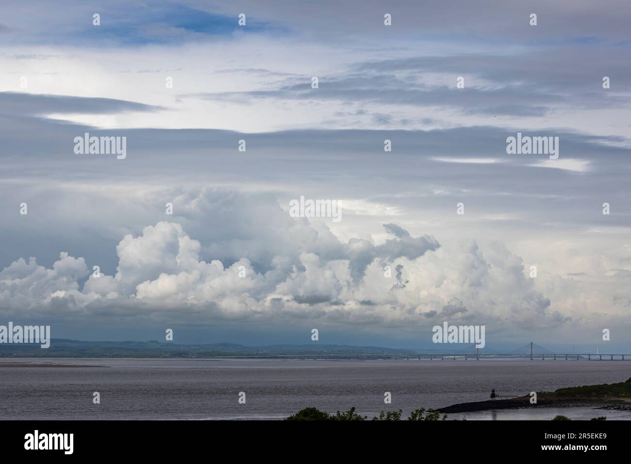 Towering cumulonimbus cloud thundercloud hi-res stock photography and ...