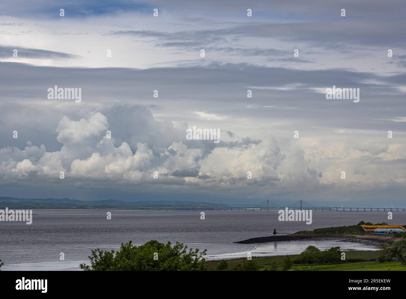Cumulonimbus storm clouds gathering Stock Photo - Alamy Cumulonimbus storm clouds gathering Stock Photo - Alamy