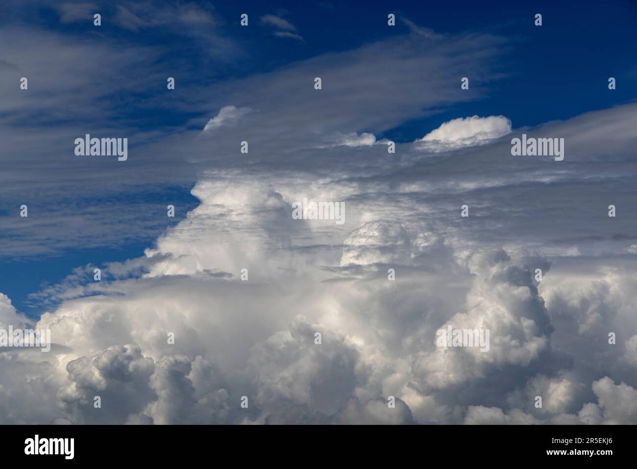 Cumulonimbus storm clouds hi-res stock photography and images - Alamy