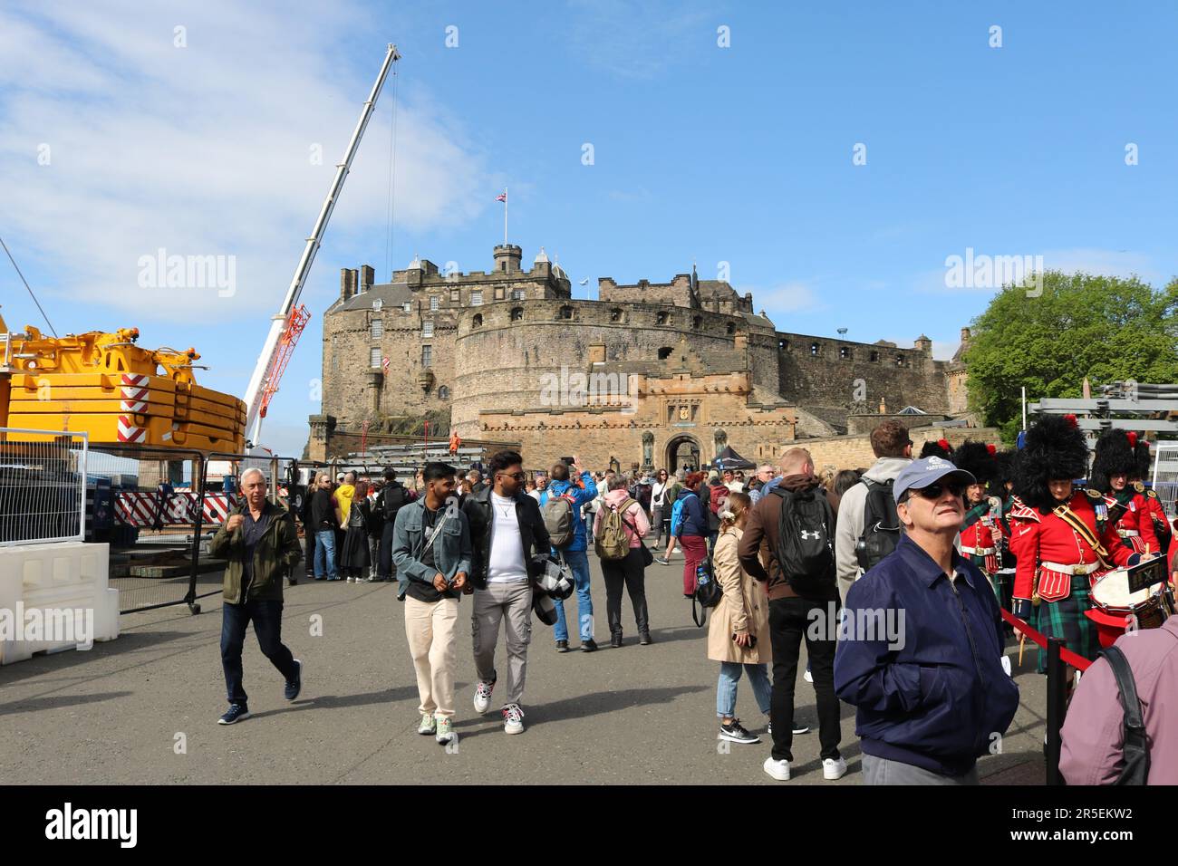 Edinburgh Castle - Trooping the Colour Practise Stock Photo - Alamy