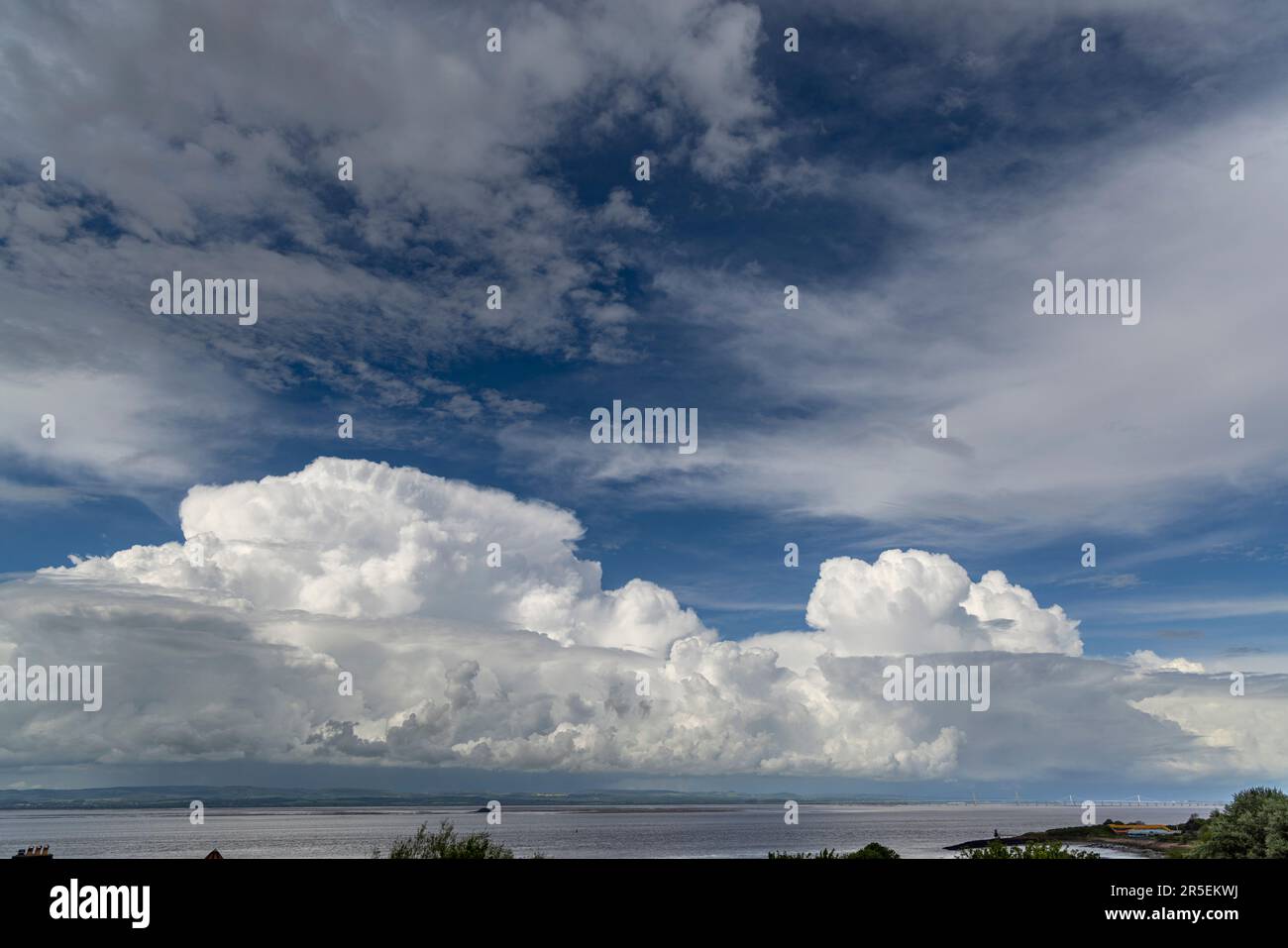 Cumulonimbus Calvus cloud along the Welsh coast Stock Photo - Alamy