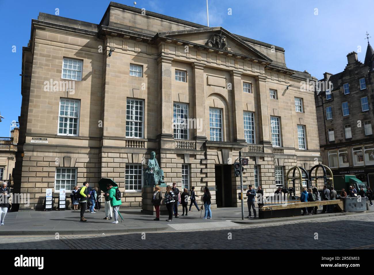 Hunter square hi-res stock photography and images - Alamy