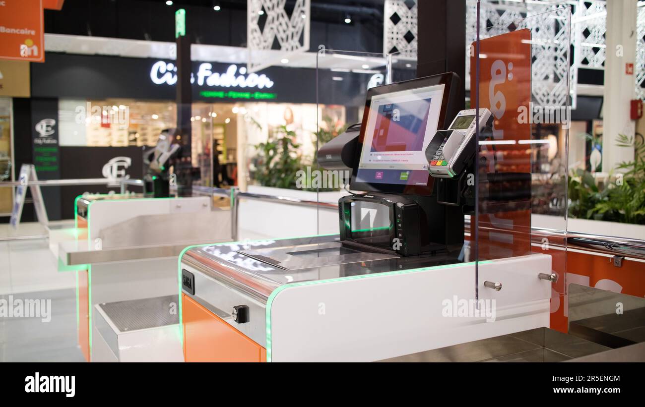 Marjane Supermarket, Rabat: Streamlined Shopping with Self-checkout ...