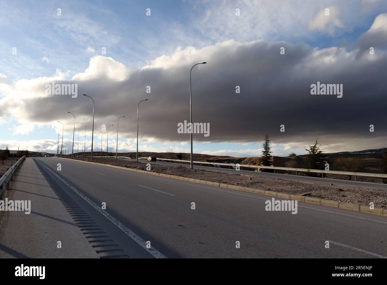 Street lighting on country lane hi-res stock photography and images - Alamy