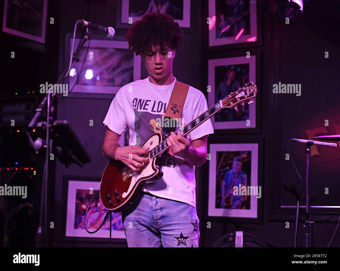 Brandon taz niederauer hi-res stock photography and images - Alamy