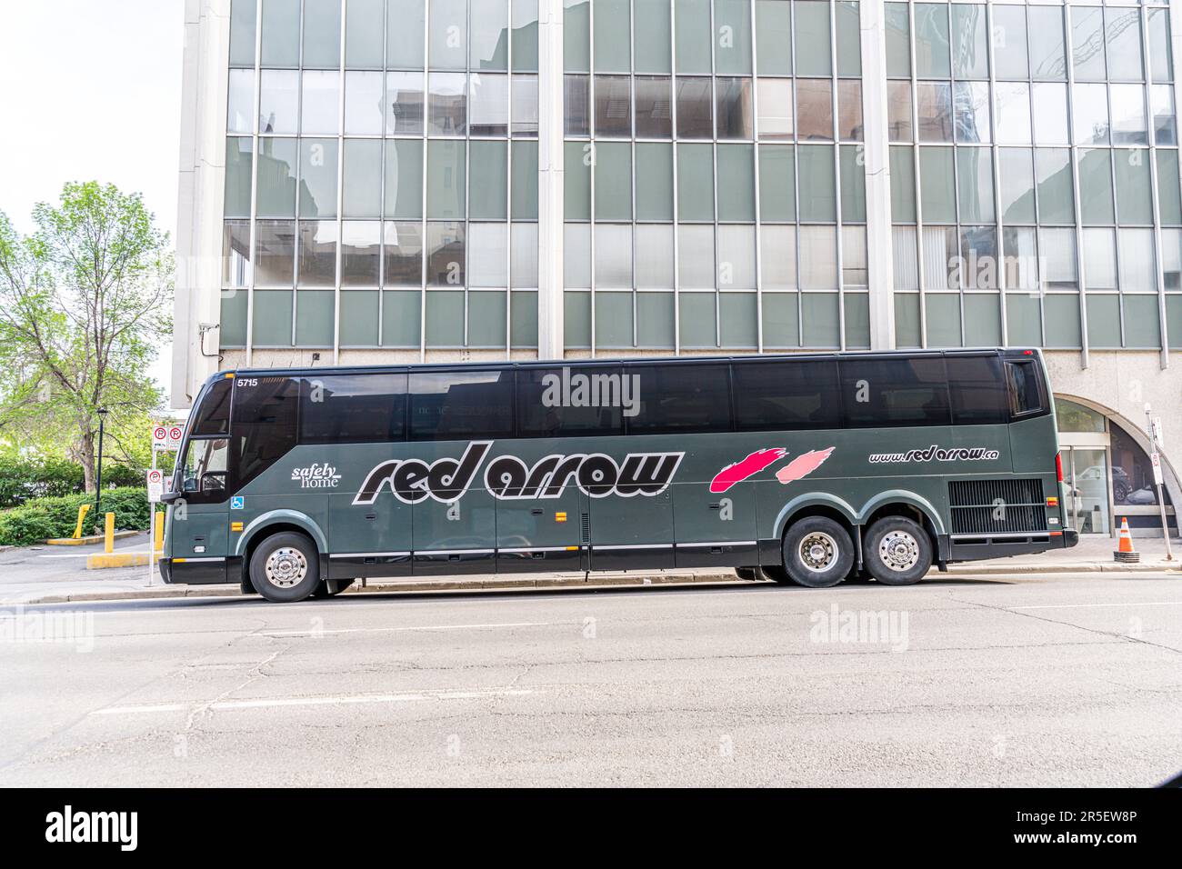 Red arrow bus hi-res stock photography and images - Alamy