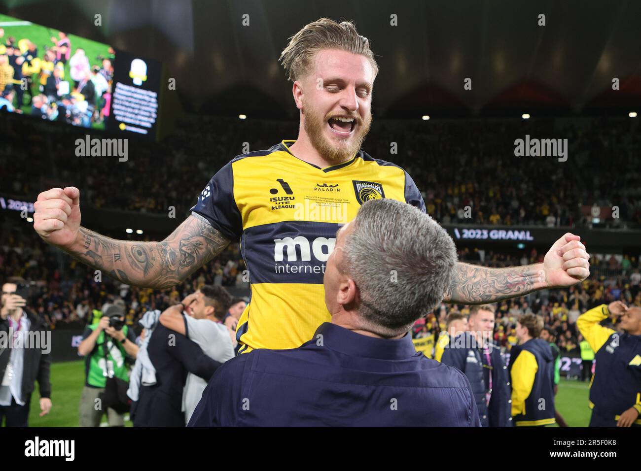 Nick montgomery jason cummings hi-res stock photography and images - Alamy