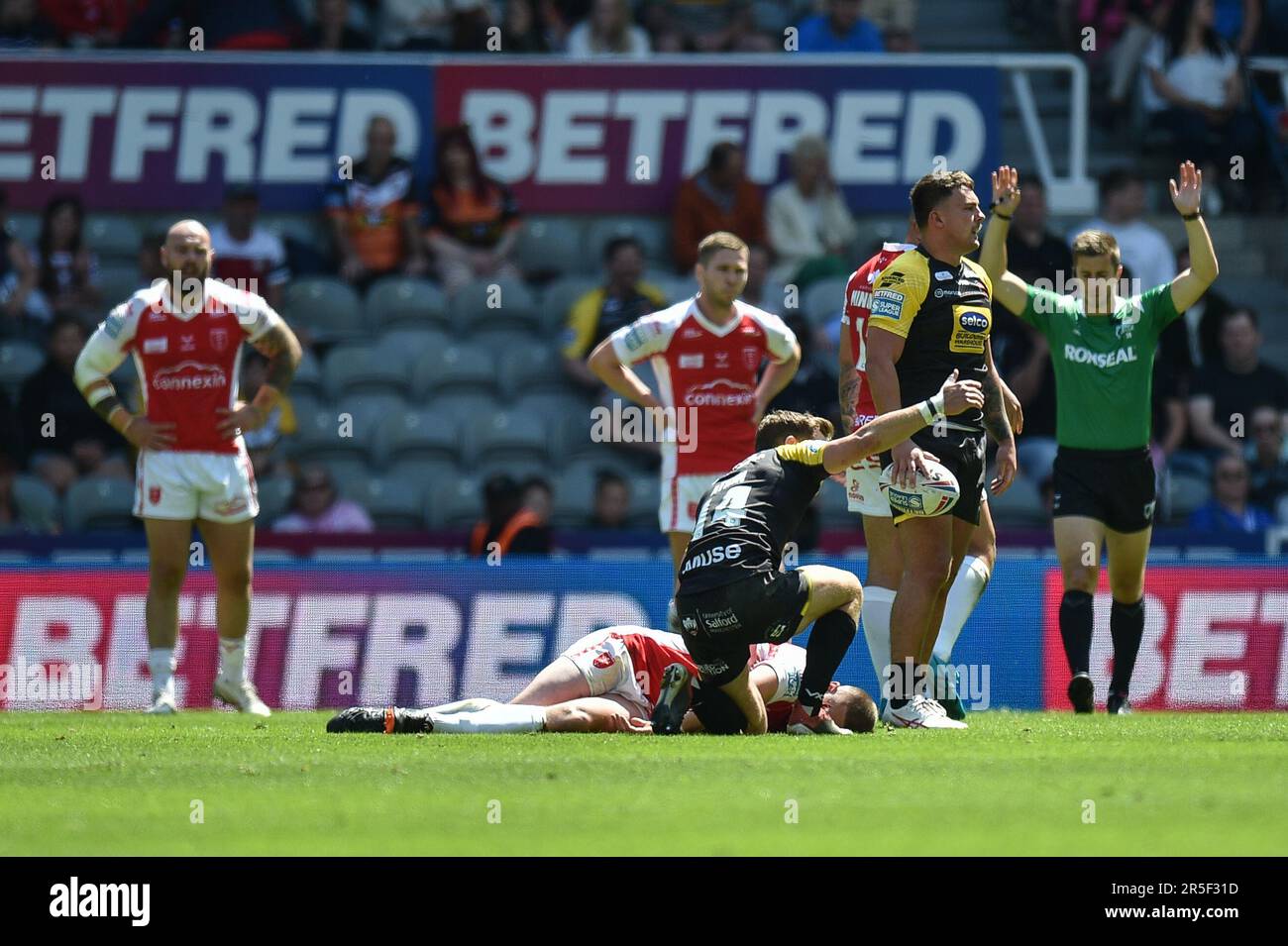 Newcastle, England - 3rd June 2023 - Chris Atkin (14) of Salford Red ...