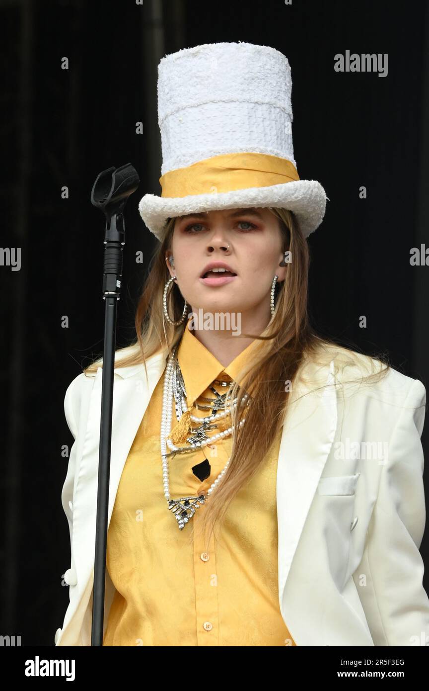 London, UK. 3rd June, 2023. Chinchilla perfroms at the Mighty Hoopla ...