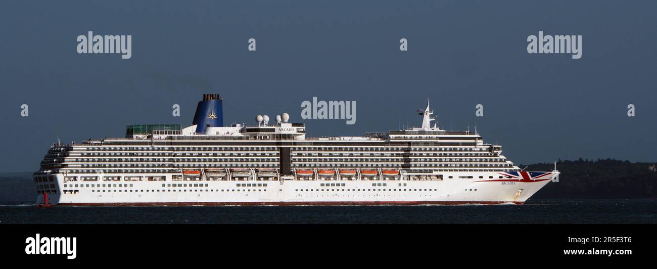 Arcadia Cruise Ship Stock Photo - Alamy