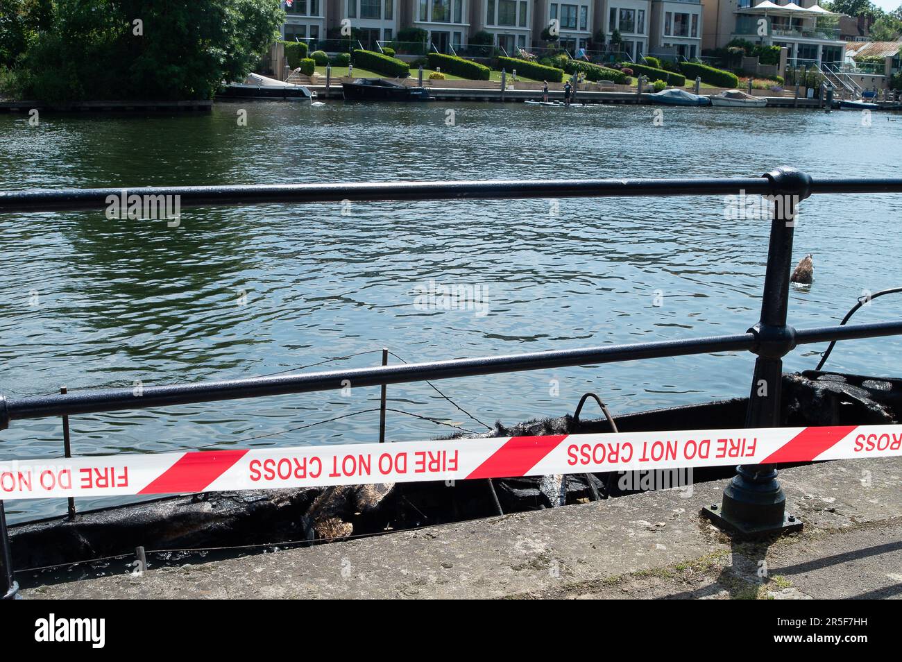 Maidenhead, UK. 3rd June, 2023. Two boats have been destroyed by fire ...