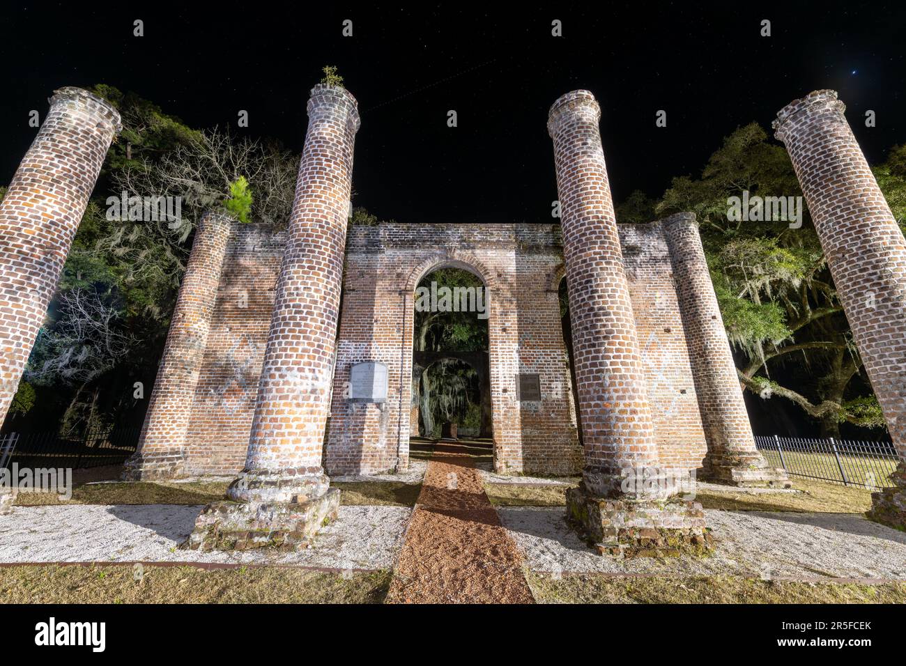Ruins of the old Sheldon Church on a historic site in northern Beaufort ...