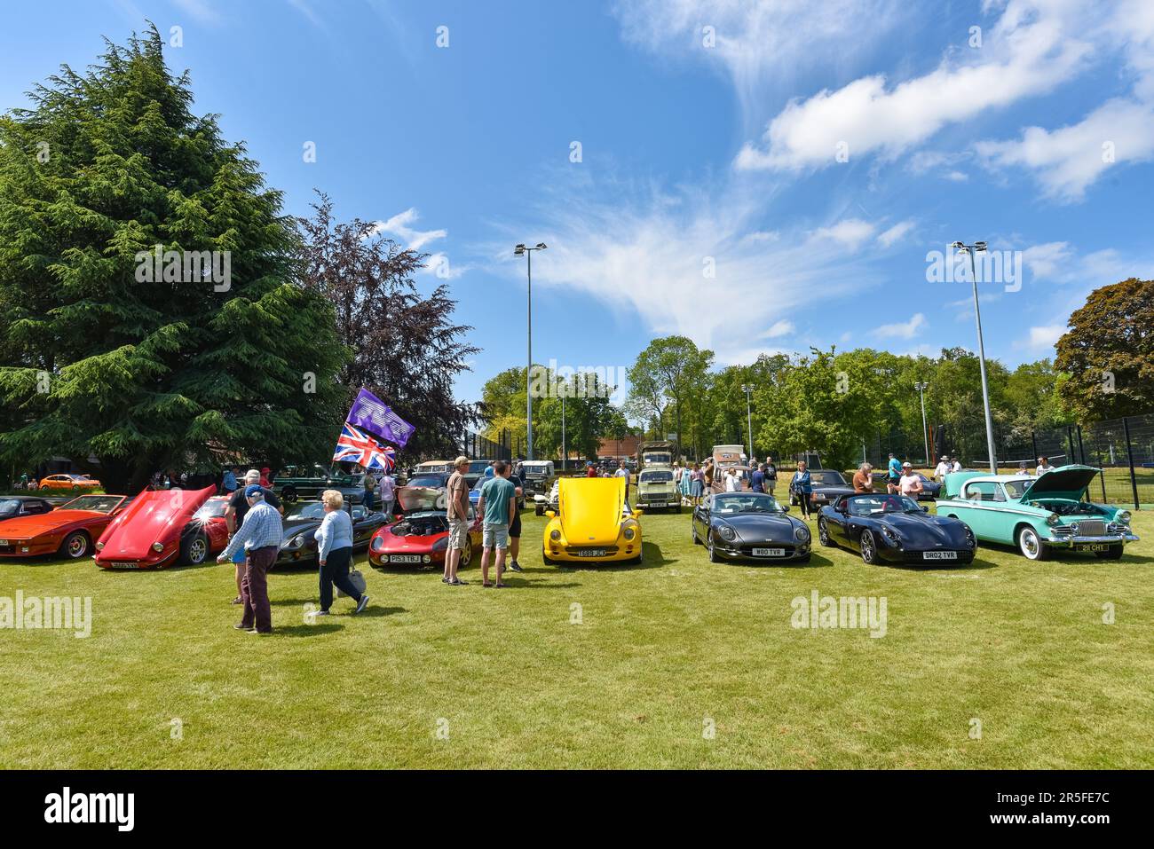 Pangbourne classic car show hi-res stock photography and images - Alamy