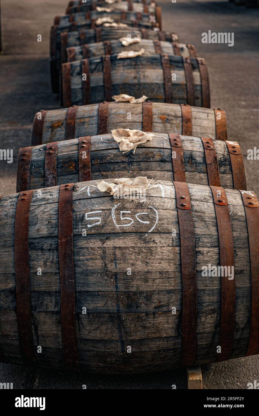 Handmade barrels hi-res stock photography and images - Alamy
