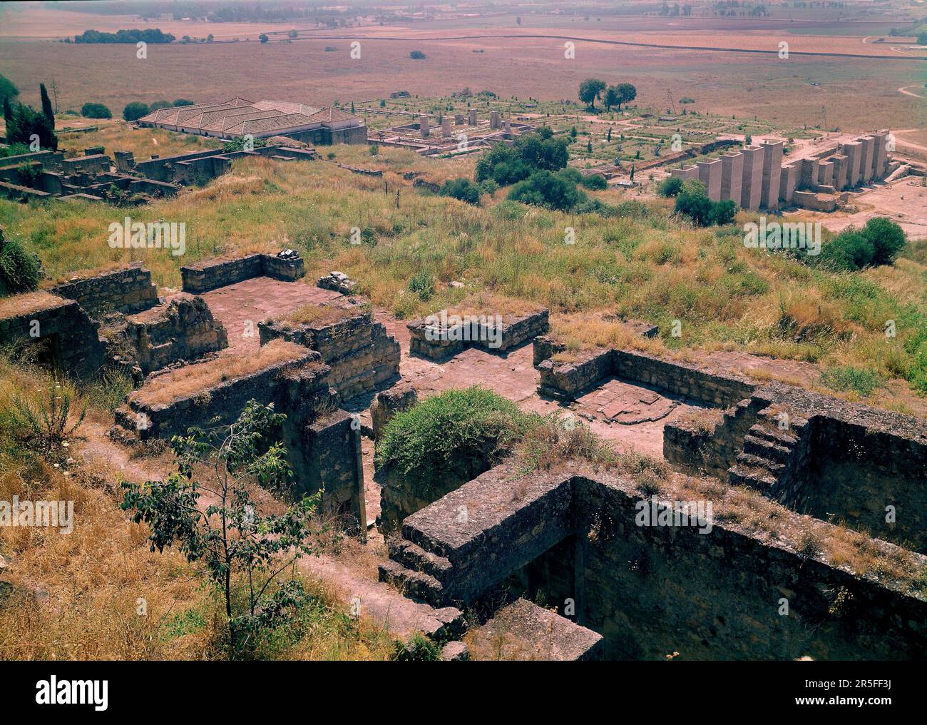 PANORAMICA DE LA RUINAS. Location: MEDINA AZAHARA / MADINAT AL-ZAHRA ...