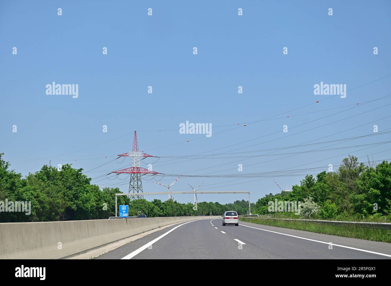 Electricity pylon motorway hi-res stock photography and images - Alamy