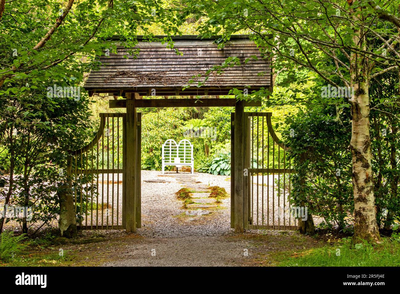 Entrance to japanese gardens hi-res stock photography and images - Alamy
