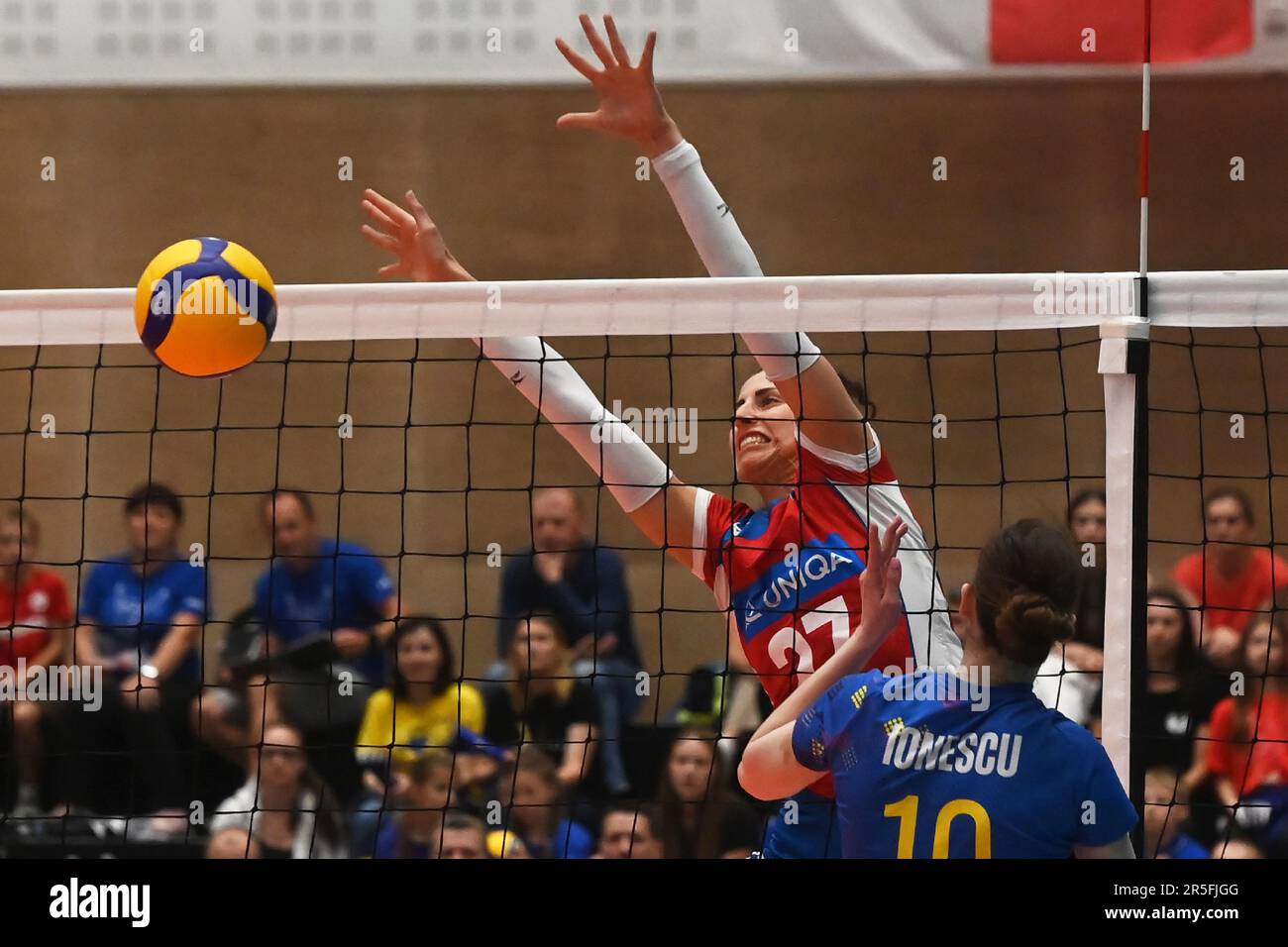 Ionescu denisa hi-res stock photography and images - Alamy