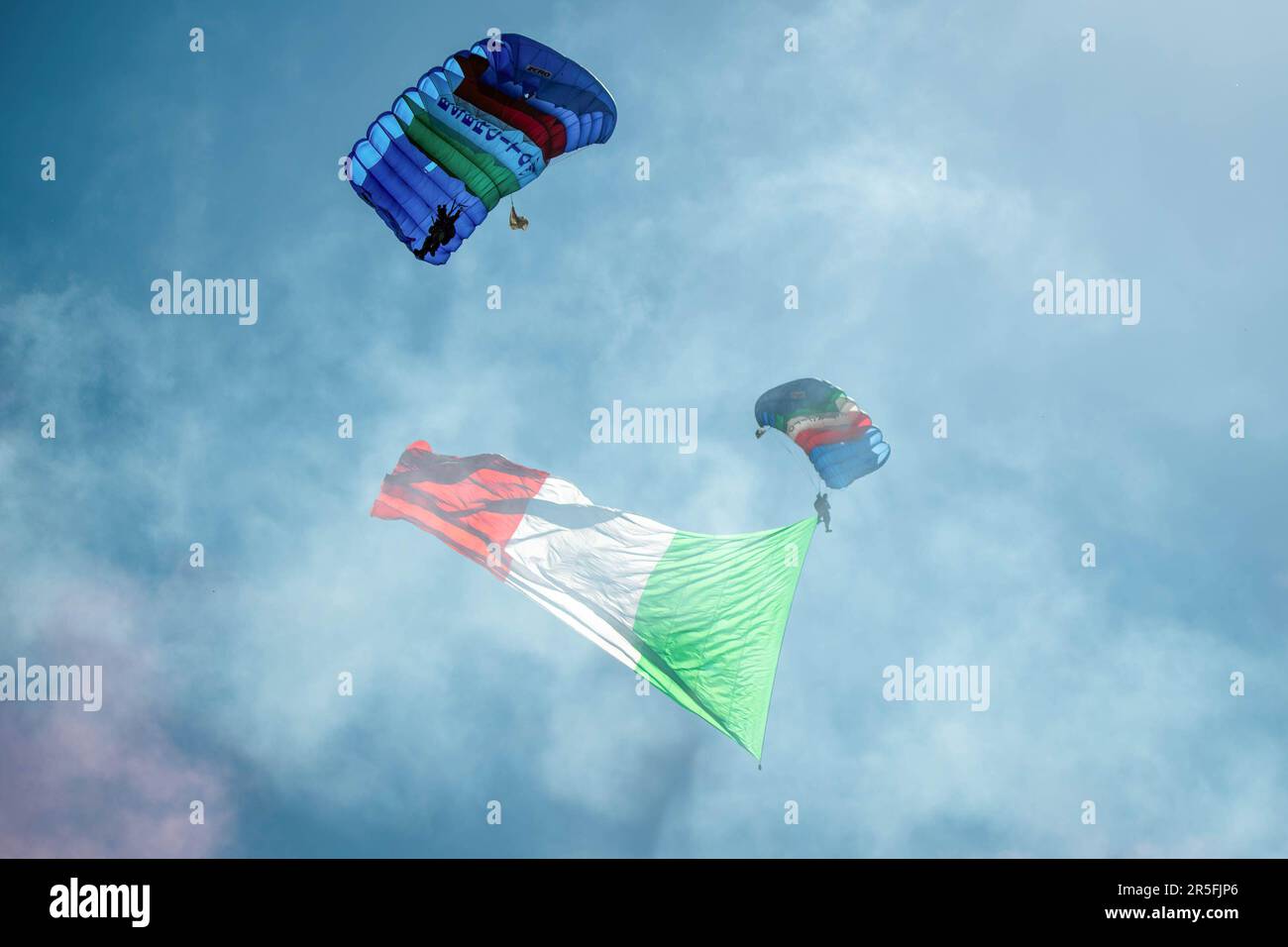 Rome, Italy. 02nd June, 2023. A paratrooper of the Folgore Brigade ...