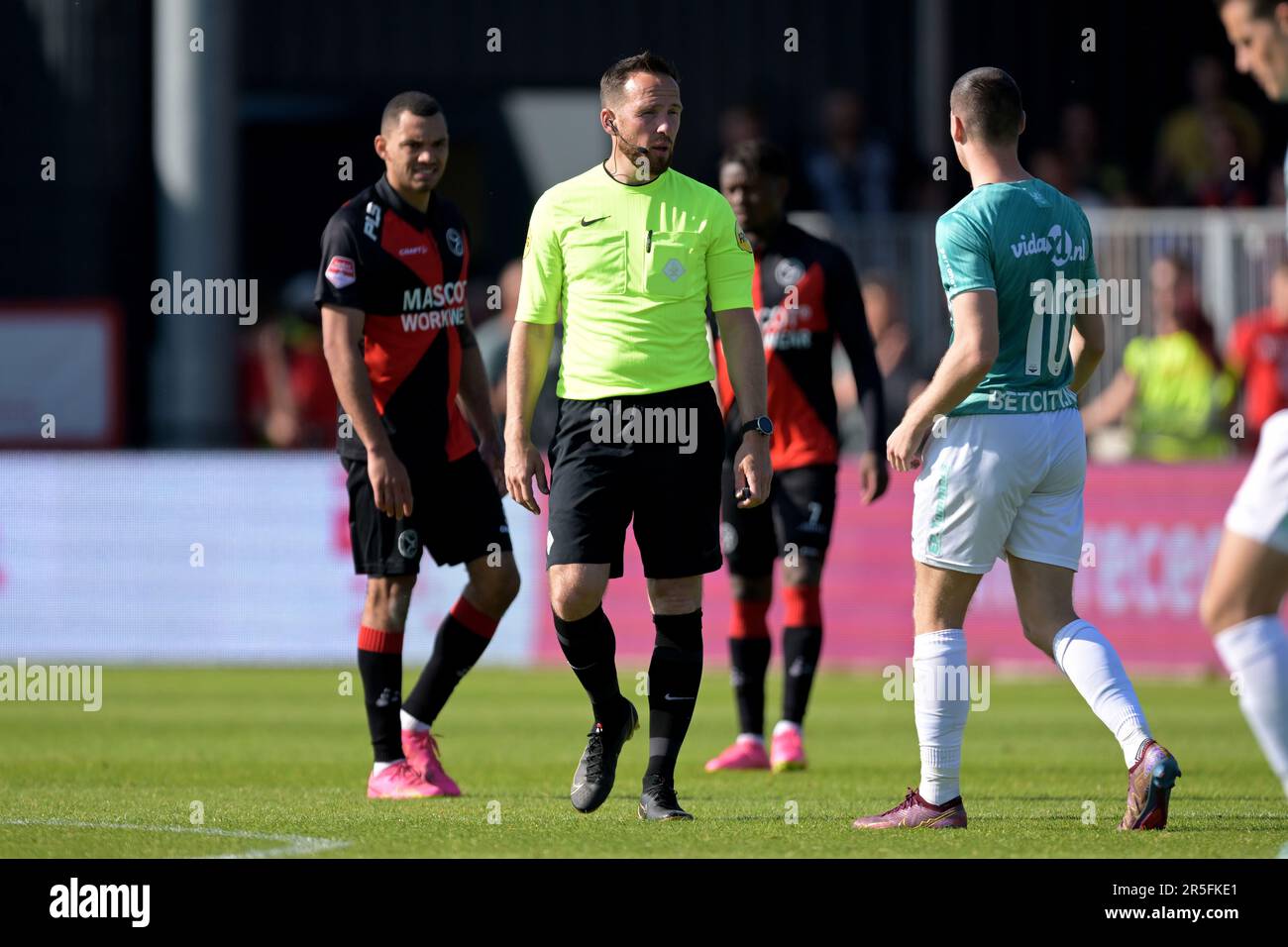 Teamsport relegation hi-res stock photography and images - Alamy