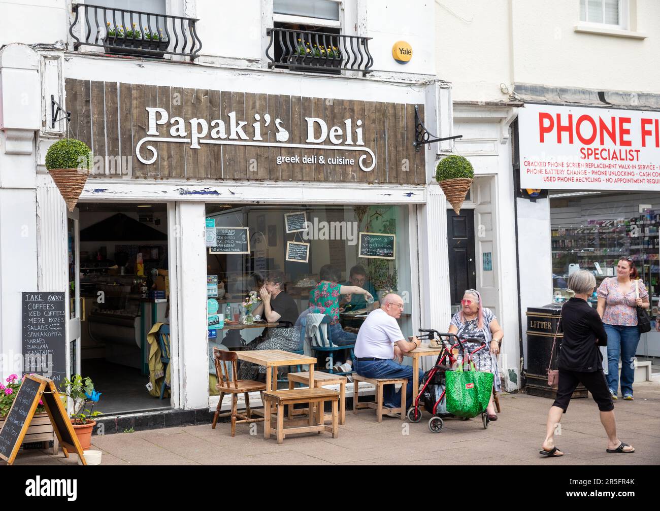Papakis deli hi-res stock photography and images - Alamy