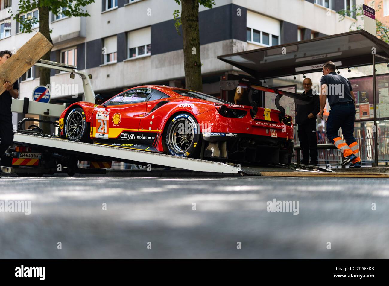 Ferrari in scrutineering hi-res stock photography and images - Alamy