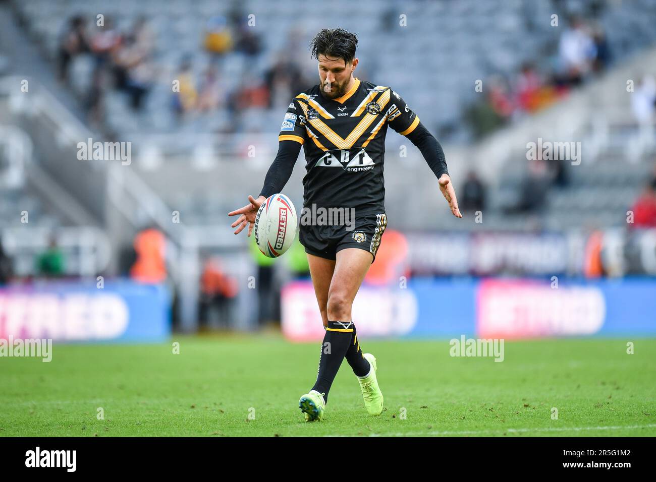Newcastle, England - 3rd June 2023 - Gareth Widdop of Castleford Tigers ...