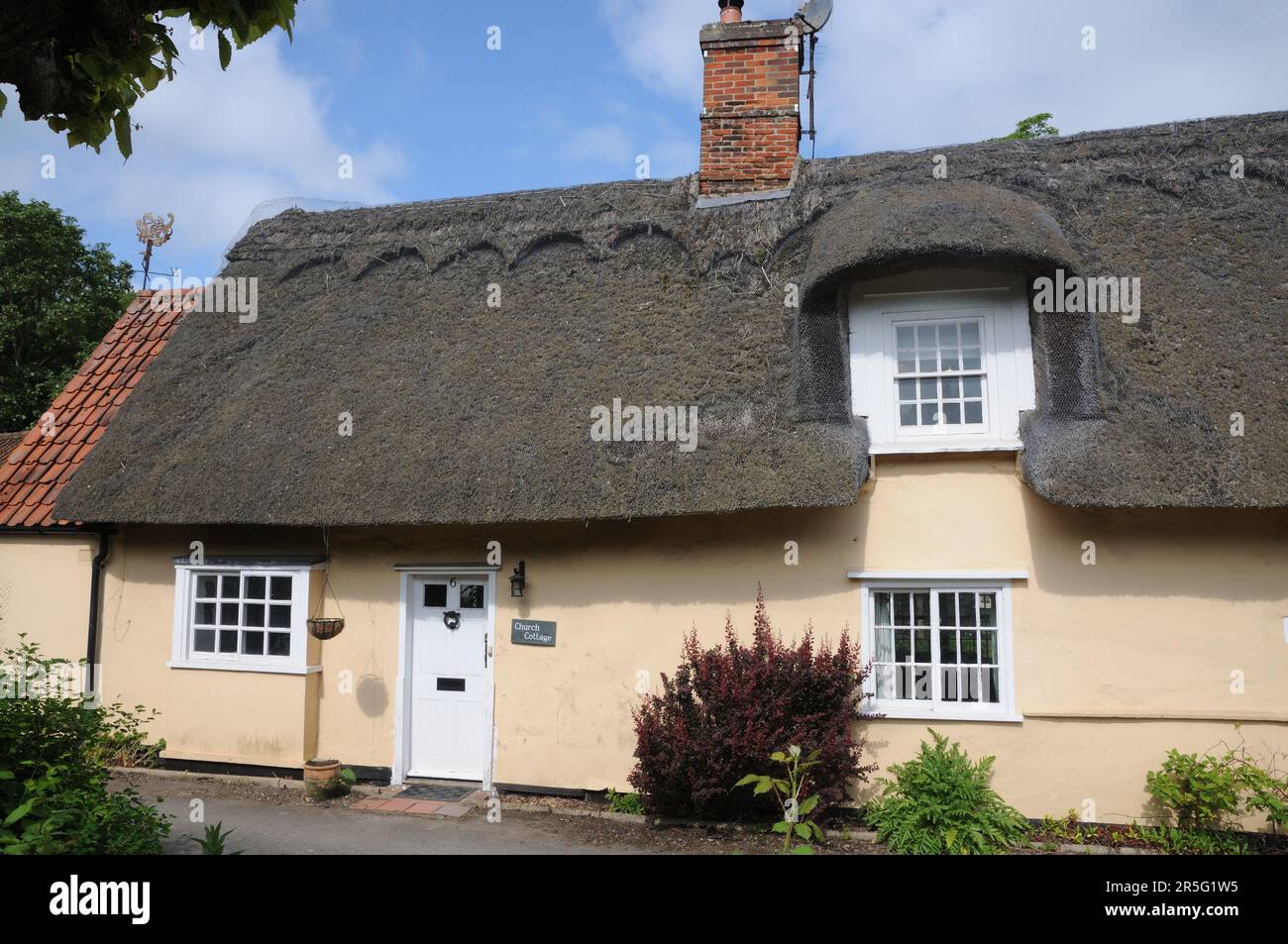 Church Cottage, Linton, Cambridgeshire Stock Photo - Alamy