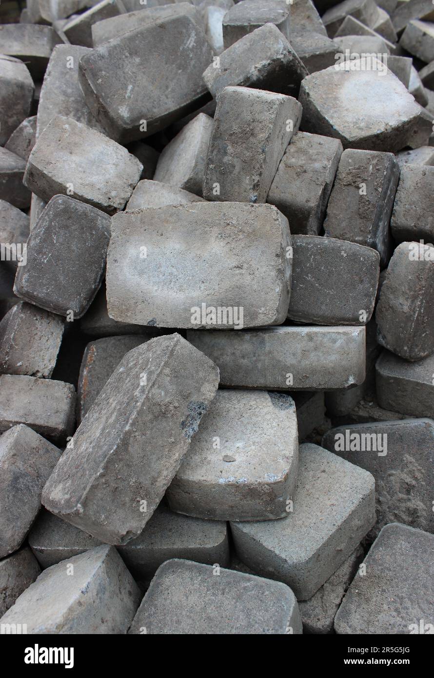 Randomly piled hi-res stock photography and images - Alamy