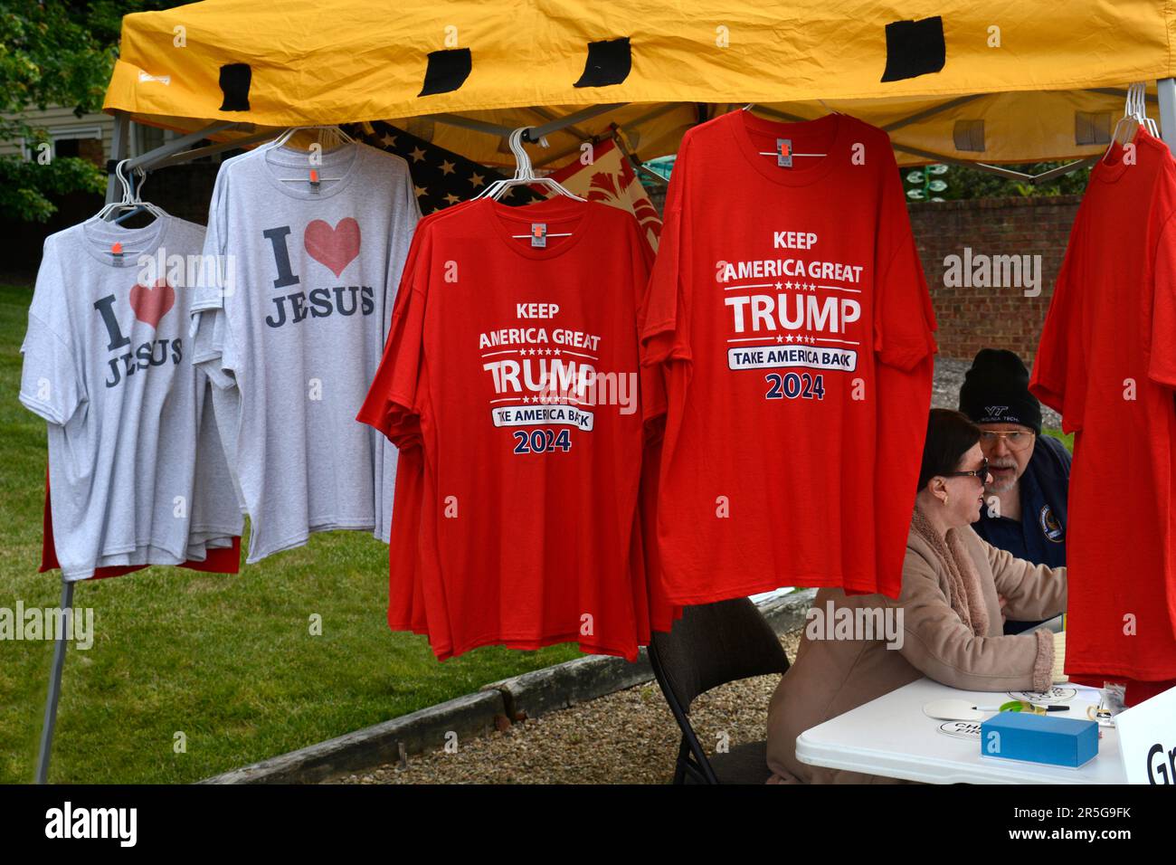 A vendor in Abingdon, Virginia, sells T-shirts to supporters of Donald ...