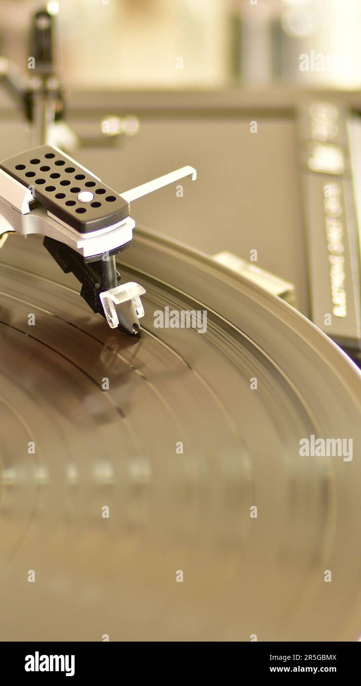 Needle of a classic vinyl player detail Stock Photo - Alamy