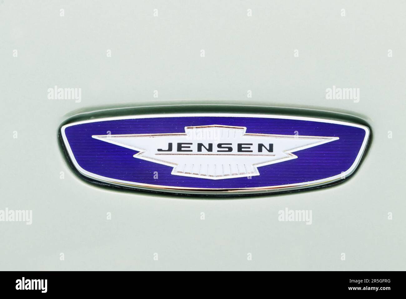 Jensen Cars Logo Jensen C V8 MK III Red 1966 Detail Badge | Stkone
