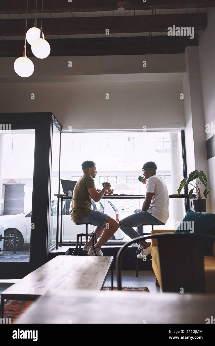 Friendship men only cafe hi-res stock photography and images - Alamy