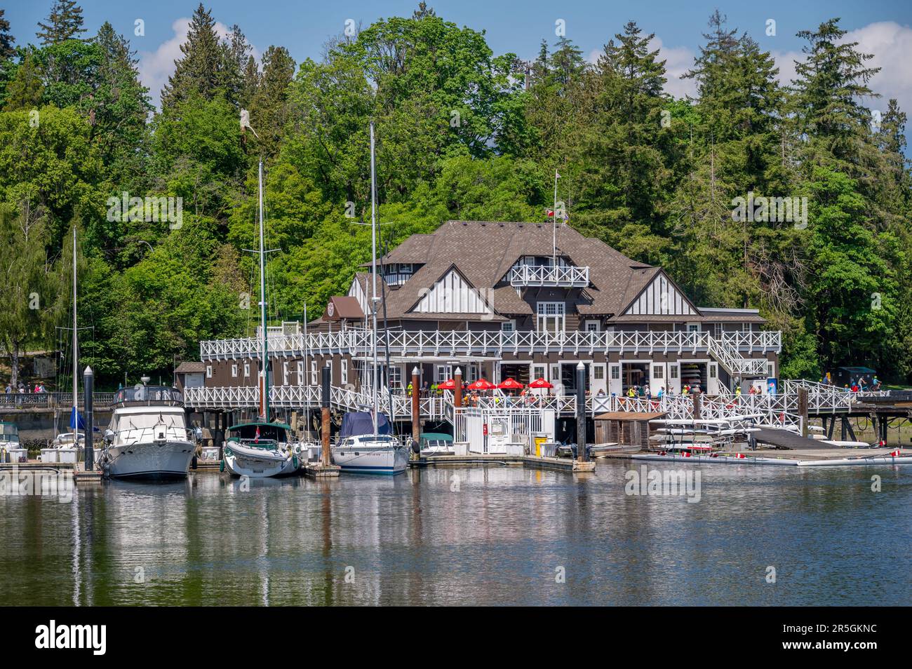 Vancouver rowing club building exterior hi-res stock photography and ...