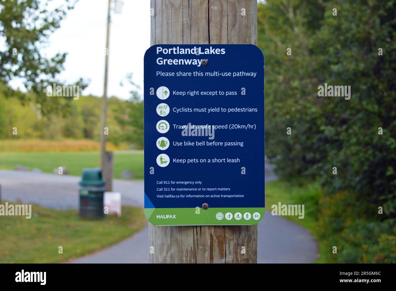 Portland hills multi use pathway hi-res stock photography and images ...