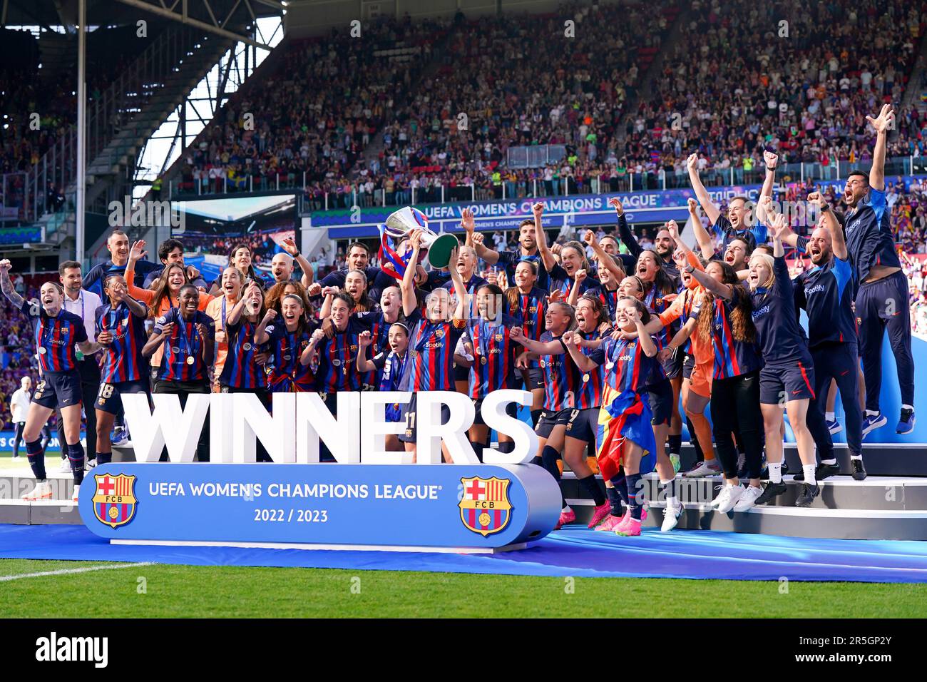 Uwcl trophy hi-res stock photography and images - Alamy
