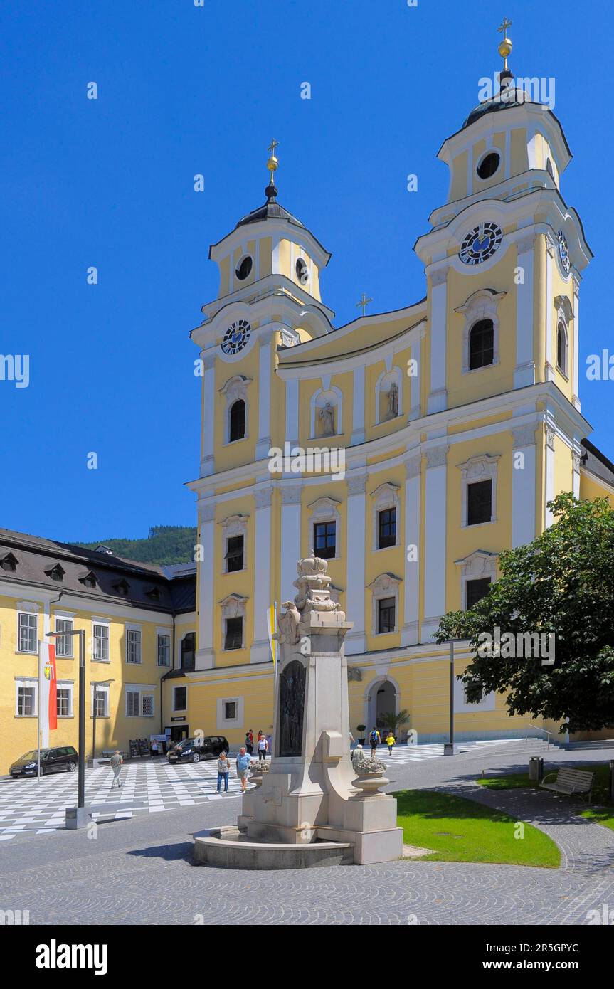 Mondsee church salzburg hi-res stock photography and images - Alamy
