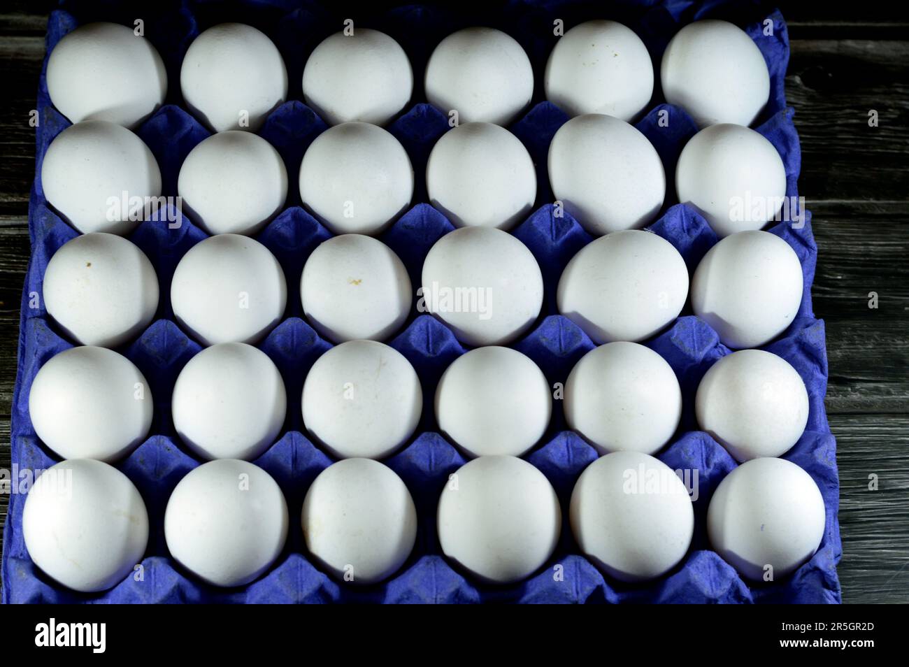 Stack fresh chicken eggs hi-res stock photography and images - Alamy