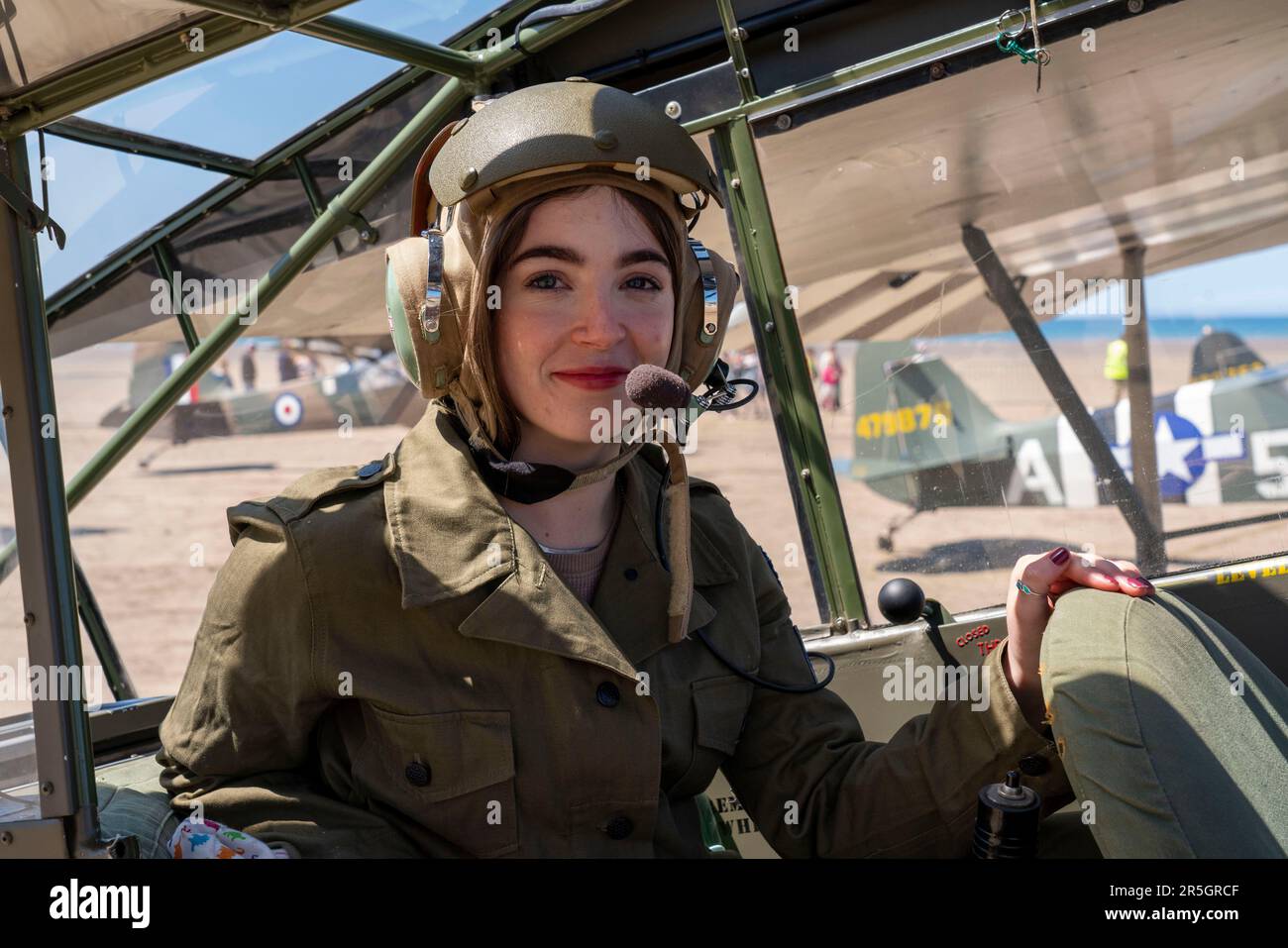 Saunton Sands, North Devon, 3rd June, 2023: Female pilot Ellie Carter ...