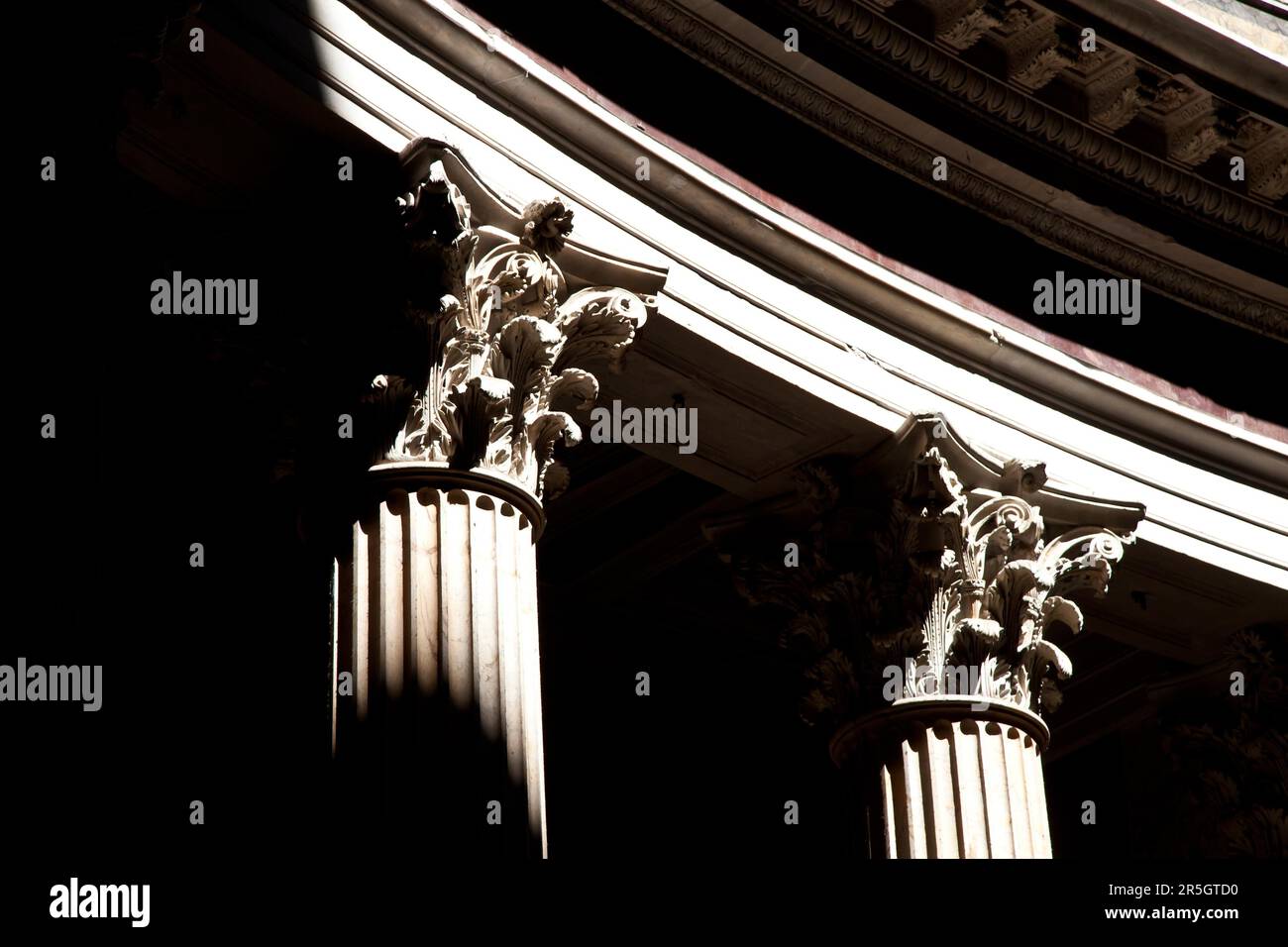 Detail of columns in Pantheon in Rome, Italy Stock Photo - Alamy