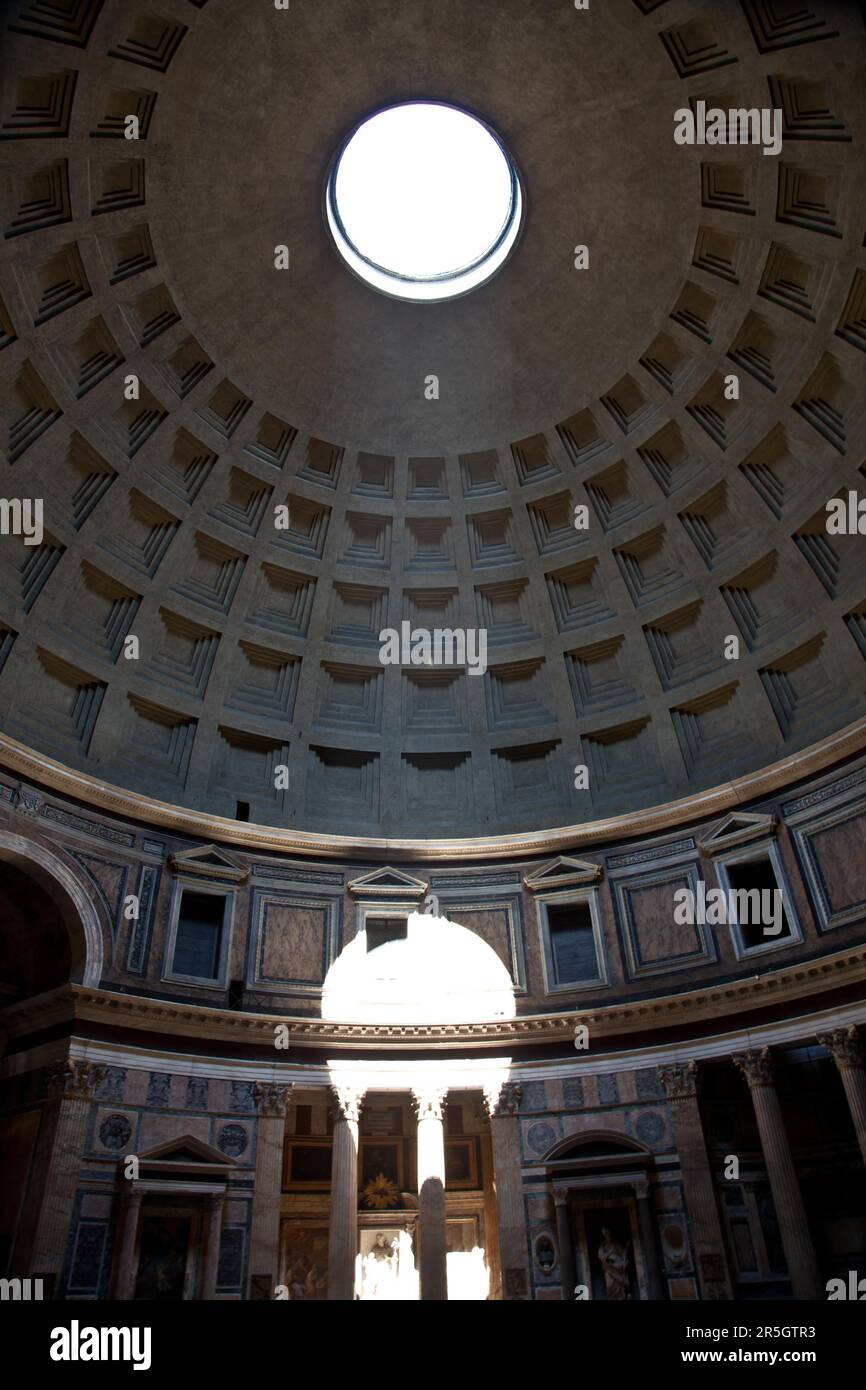 Interior of Rome Pantheon with the famous ray of light from the top ...