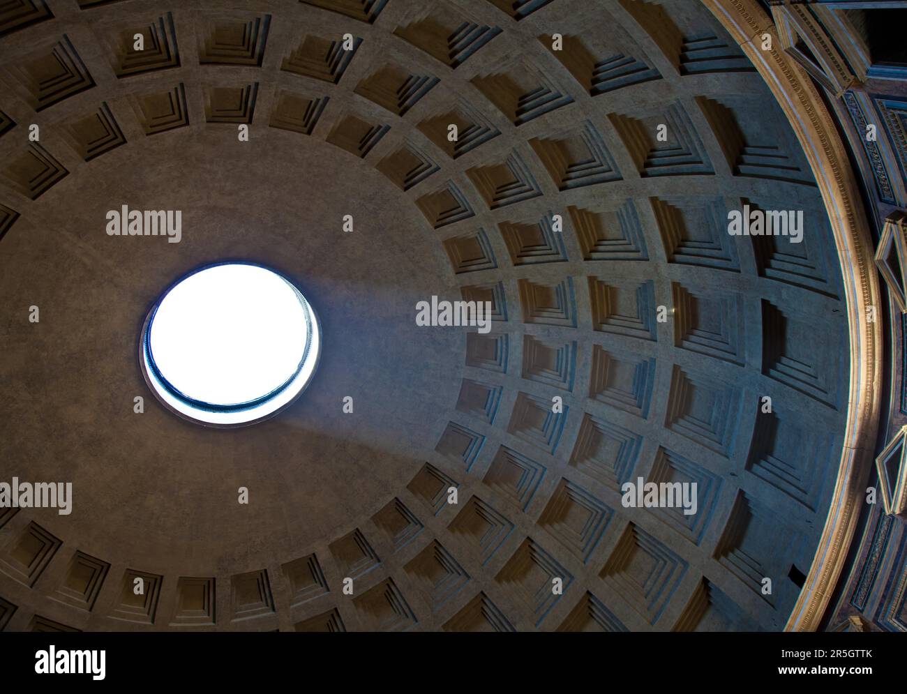 Interior of Rome Pantheon with the famous ray of light from the top ...