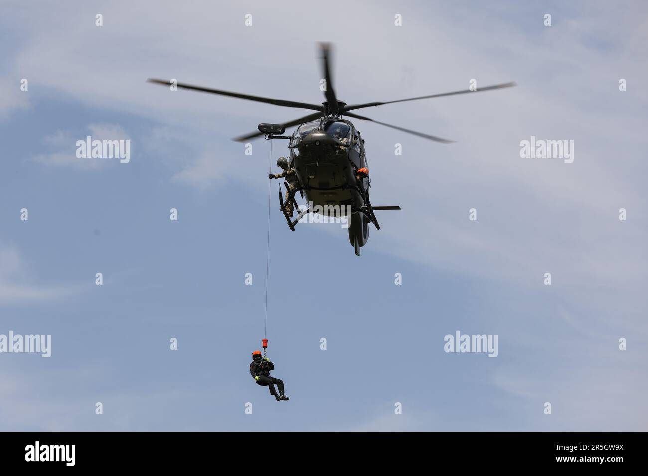 South Carolina Army National Guard Soldiers of the 59th Aviation Troop ...
