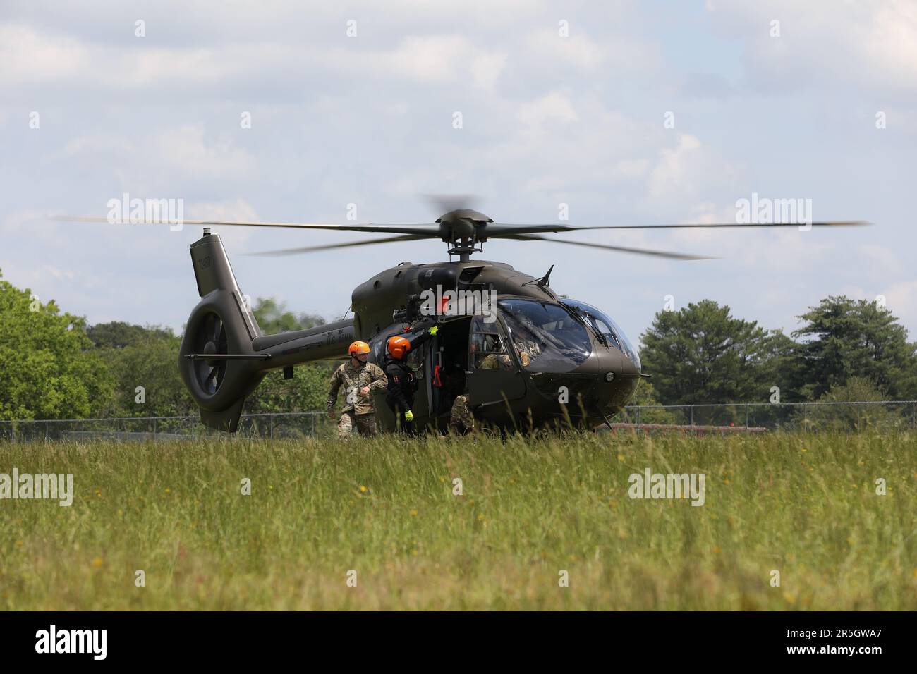 South Carolina Army National Guard Soldiers of the 59th Aviation Troop ...