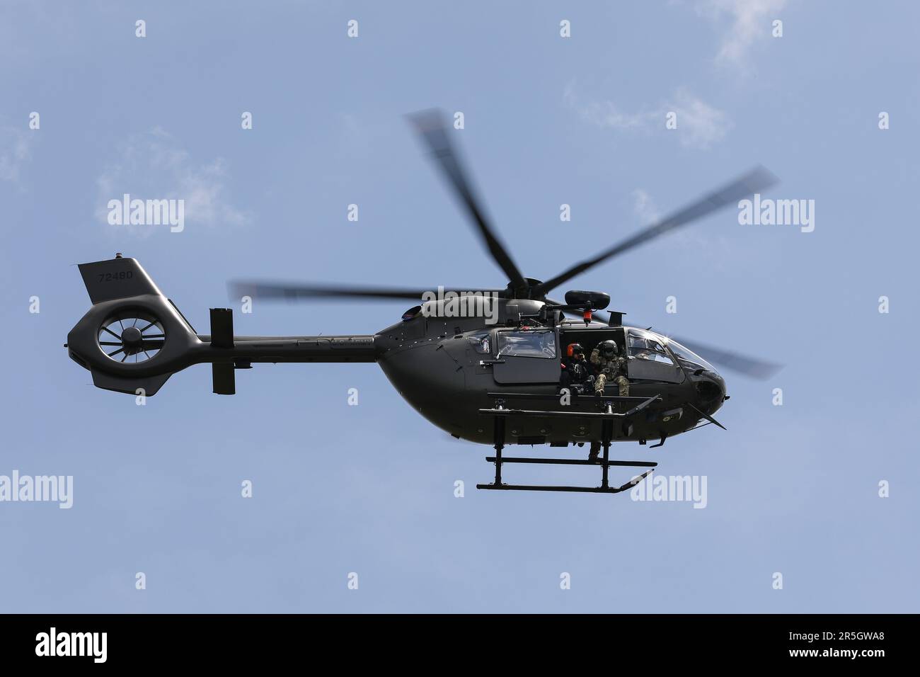 South Carolina Army National Guard Soldiers of the 59th Aviation Troop ...