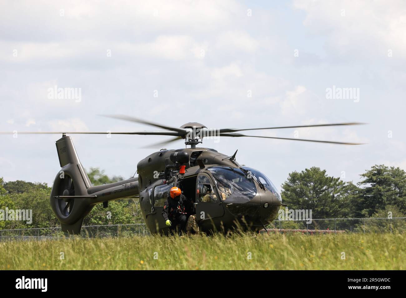 South Carolina Army National Guard Soldiers of the 59th Aviation Troop ...