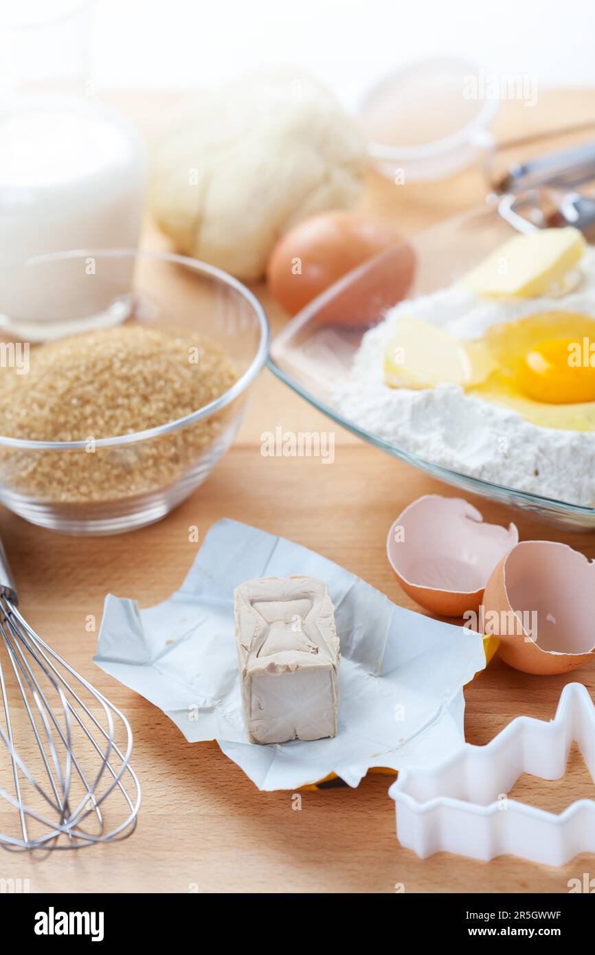 Close up ingredients baking cake hi-res stock photography and images ...